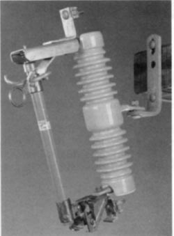 Chance C710743PB 200 Amp 36 kV 170 kV BIL Porcelain Type C Standard ...